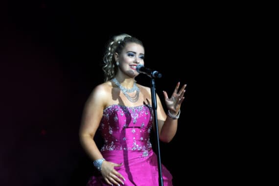 Alexandra Slater appears in the Greatest Variety Show | iomtoday.co.im