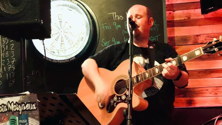 End of the road draws near for solo singer Eoin Molyneux | iomtoday.co.im