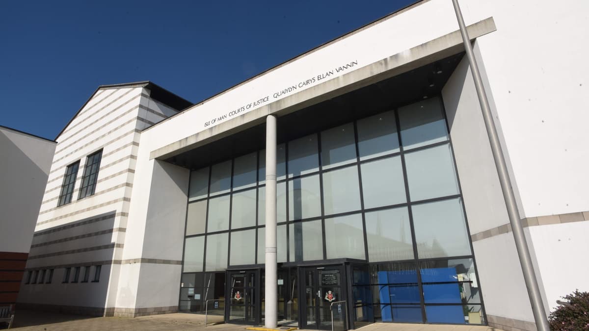 Bricklayer Craig Teare stole £1,000 in benefit fraud | iomtoday.co.im