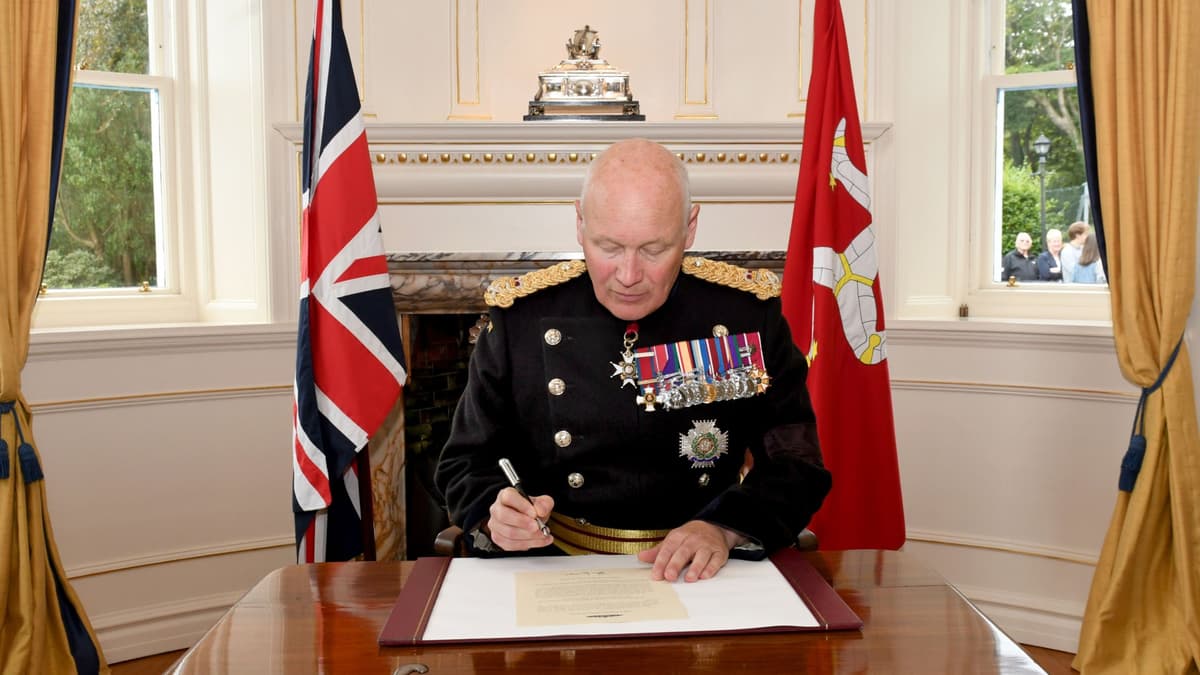 Lieutenant Governor pays tribute to Queen Elizabeth II | iomtoday.co.im