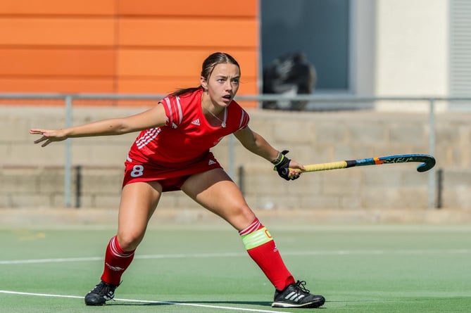 Hockey: Sienna Dunn called up to England u18s girls squad | iomtoday.co.im