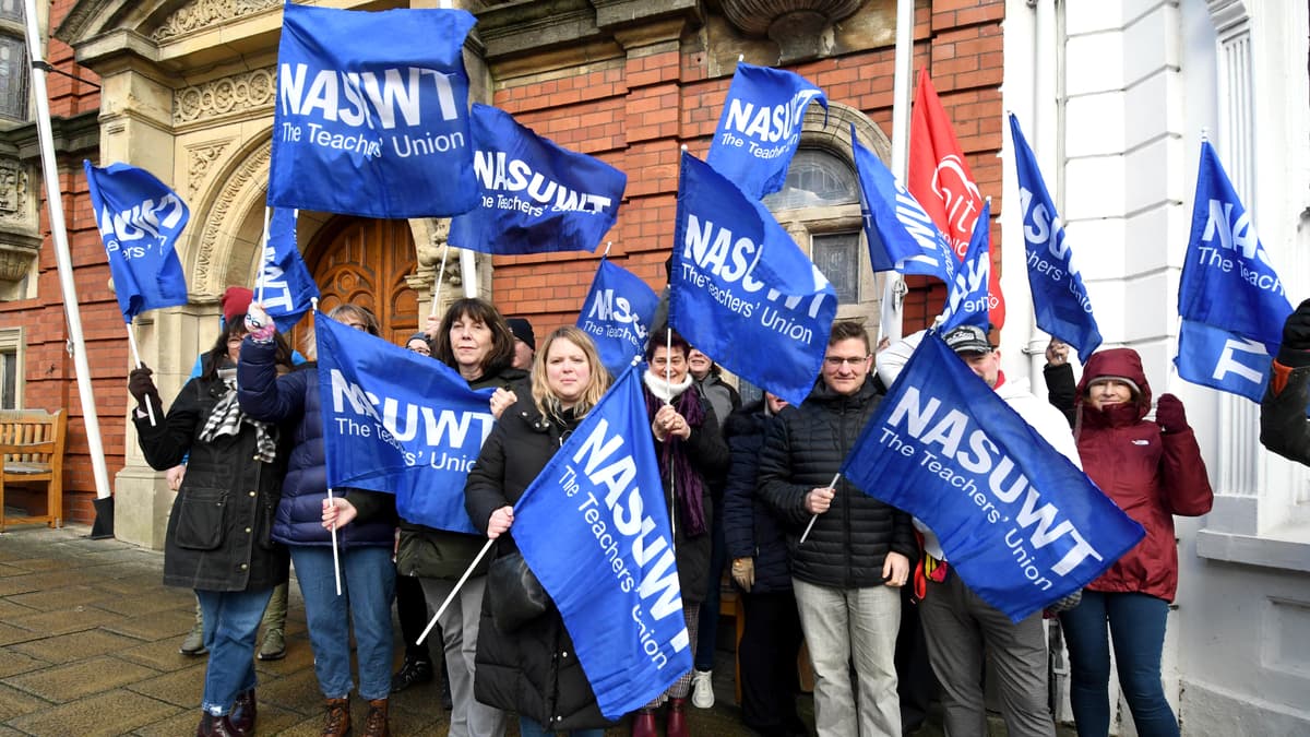 With video: teachers' strike suspended tomorrow | iomtoday.co.im