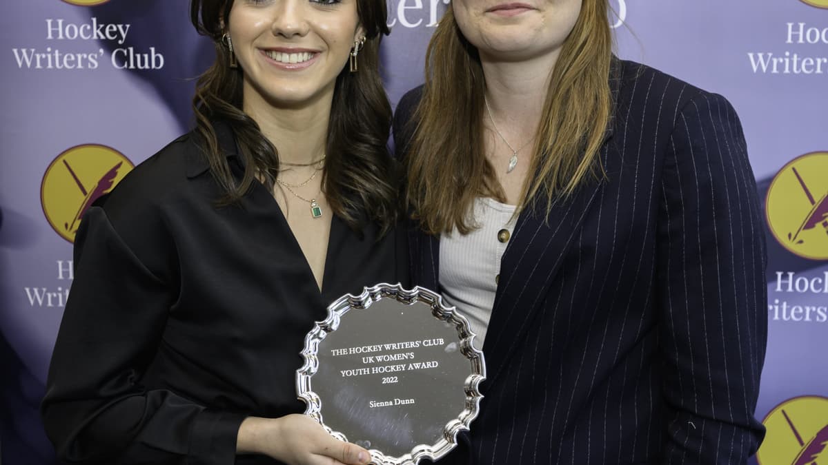 Sienna Dunn honoured at 2022 Hockey Writers’ Club awards | iomtoday.co.im