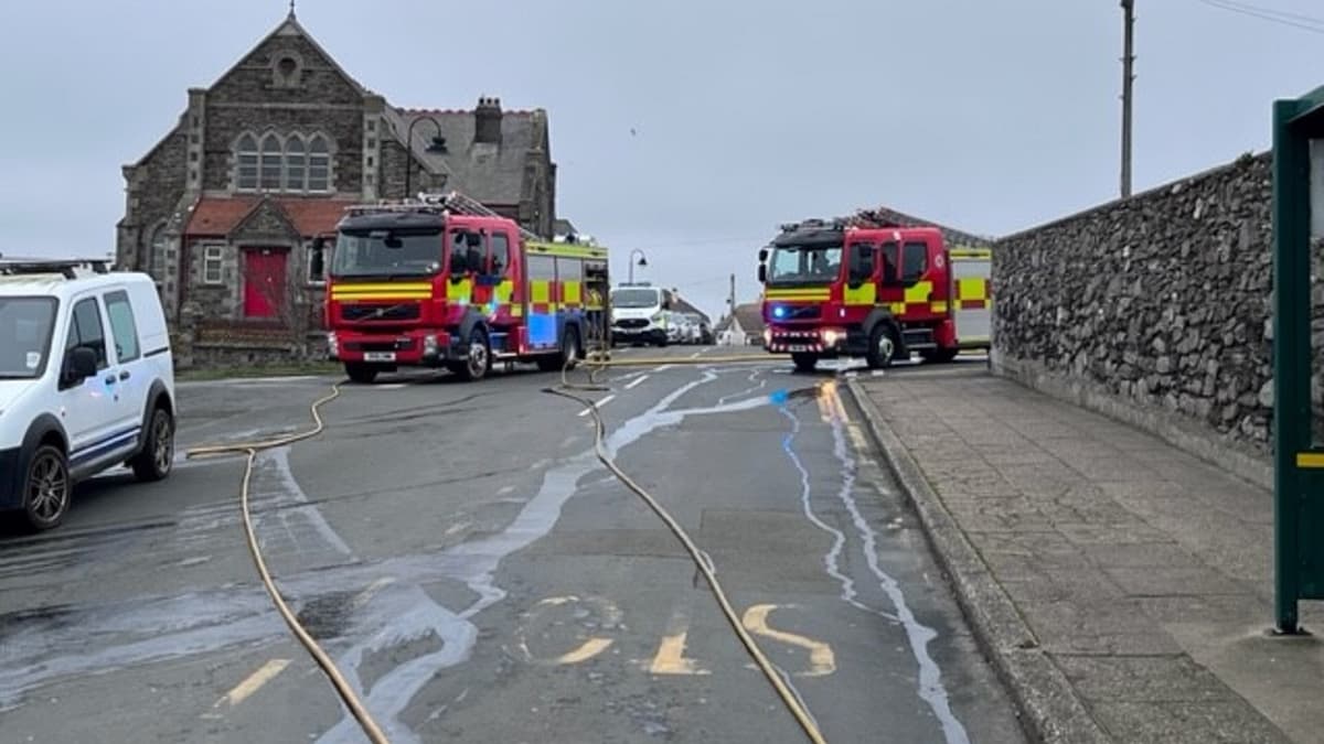 Emergency services deal with fire in Port St Mary | iomtoday.co.im