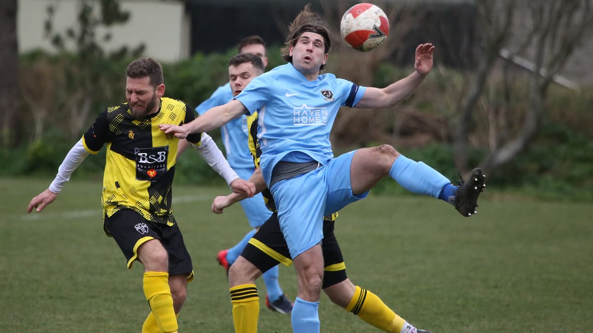 Hawley double sees off the Saints | iomtoday.co.im