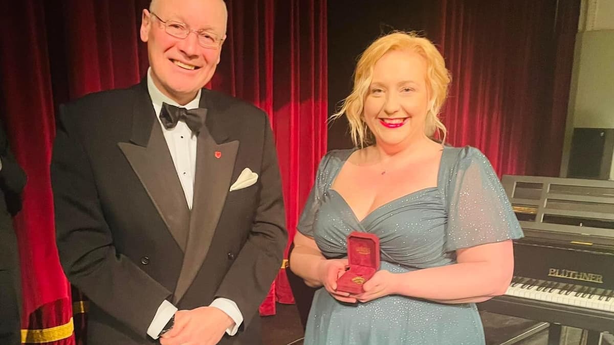 Debbie fulfils a dream to win Guild’s top prize | iomtoday.co.im