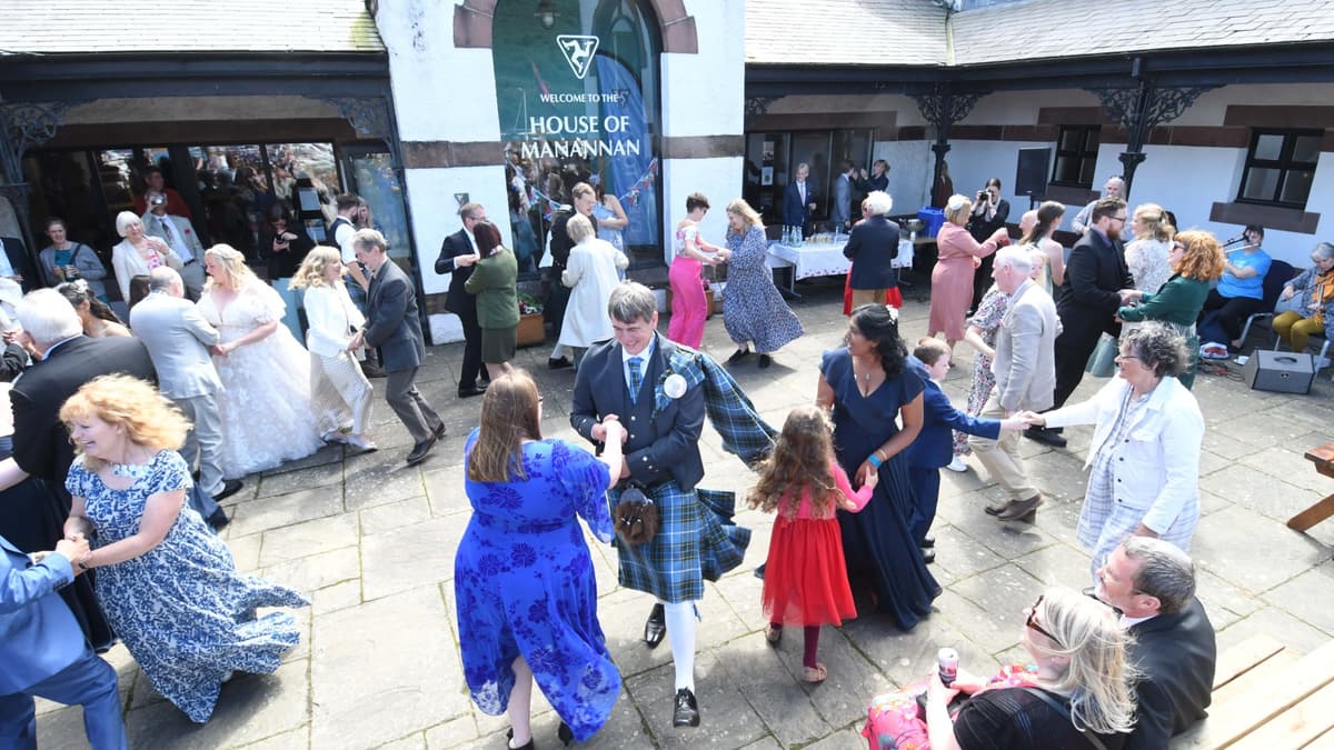 Yn Chruinnaght Celtic Gathering festival brings in large crowds ...
