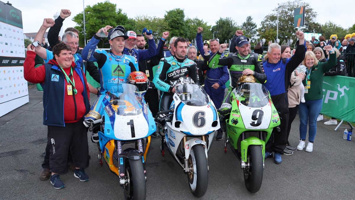 Manx Grand Prix: Dunlop claims record-breaking Classic Superbike win ...