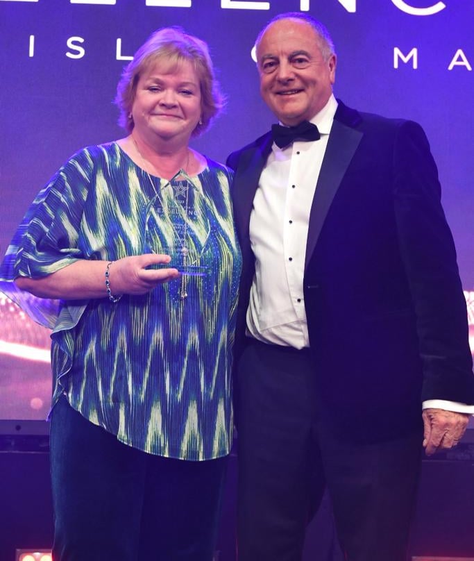 Watch as Sue Cook wins 'Leader of the Year' at Isle of Man Awards for ...
