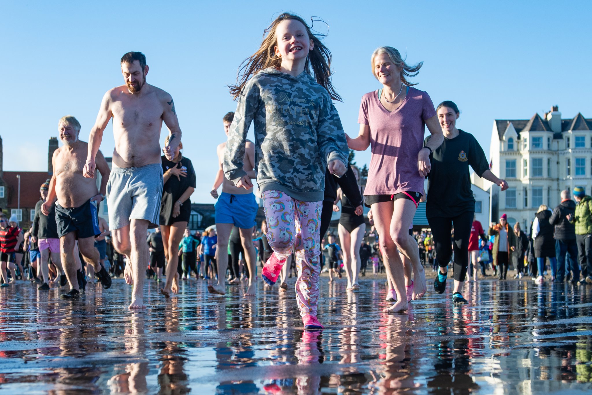 Pictures show Douglas, Ramsey and Castletown's 2024 New Year’s Dips as ...