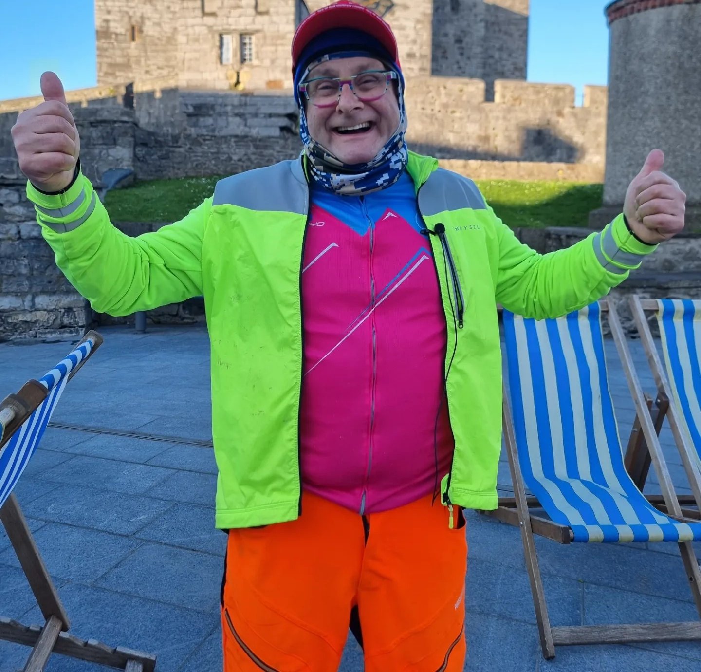 Timmy Mallet visits old Bee Gee's home to see if 'Barry is in' as he ...