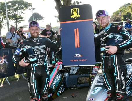 Isle of Man TT 2025: Crowe brothers at number one in sidecar races ...