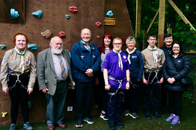 Isle of Man Scouts unveil new climbing wall in memory of former member ...
