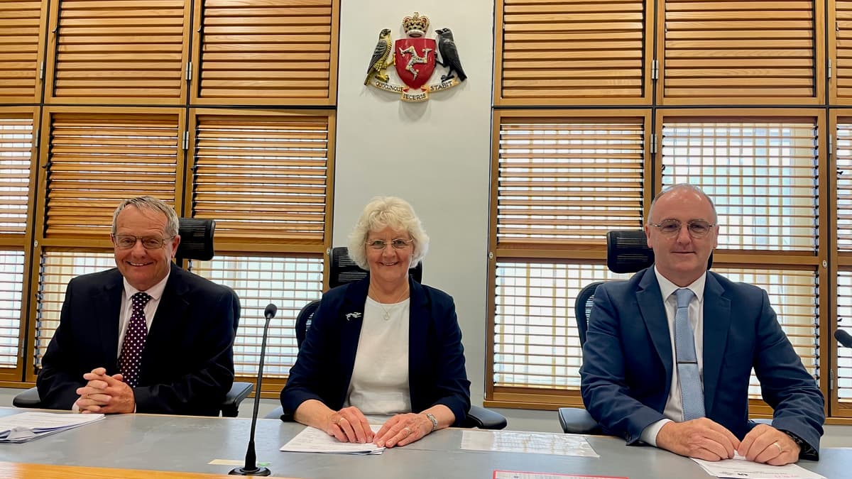 Isle of Man magistrate steps away from the bench after more than 28 ...
