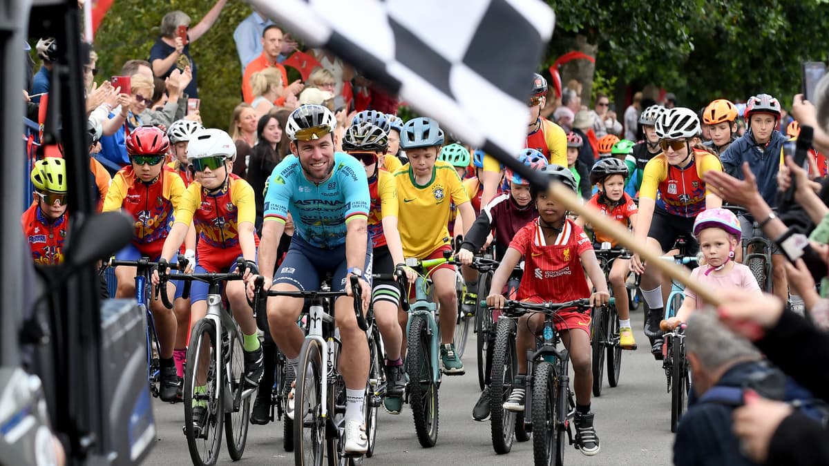 Six fantastic pictures of Sir Mark Cavendish's return to the Isle of ...