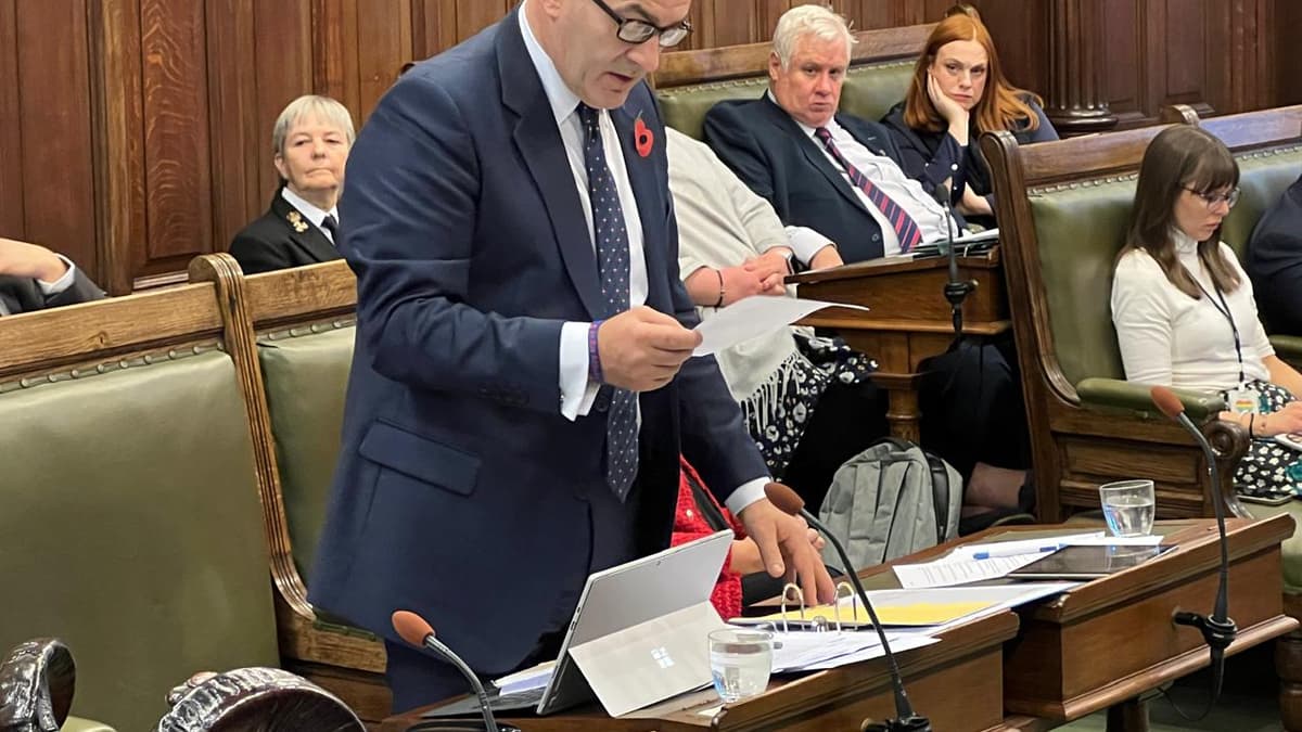 Isle of Man's Chief Minister comfortably survives vote of no confidence ...