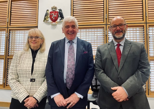 Magistrate with 'gift of speaking to defendants' retires after 20 years ...