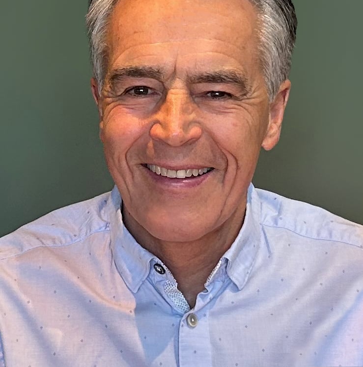 Isle of Man TT: Meet the man who brings an entire village of cabins to ...