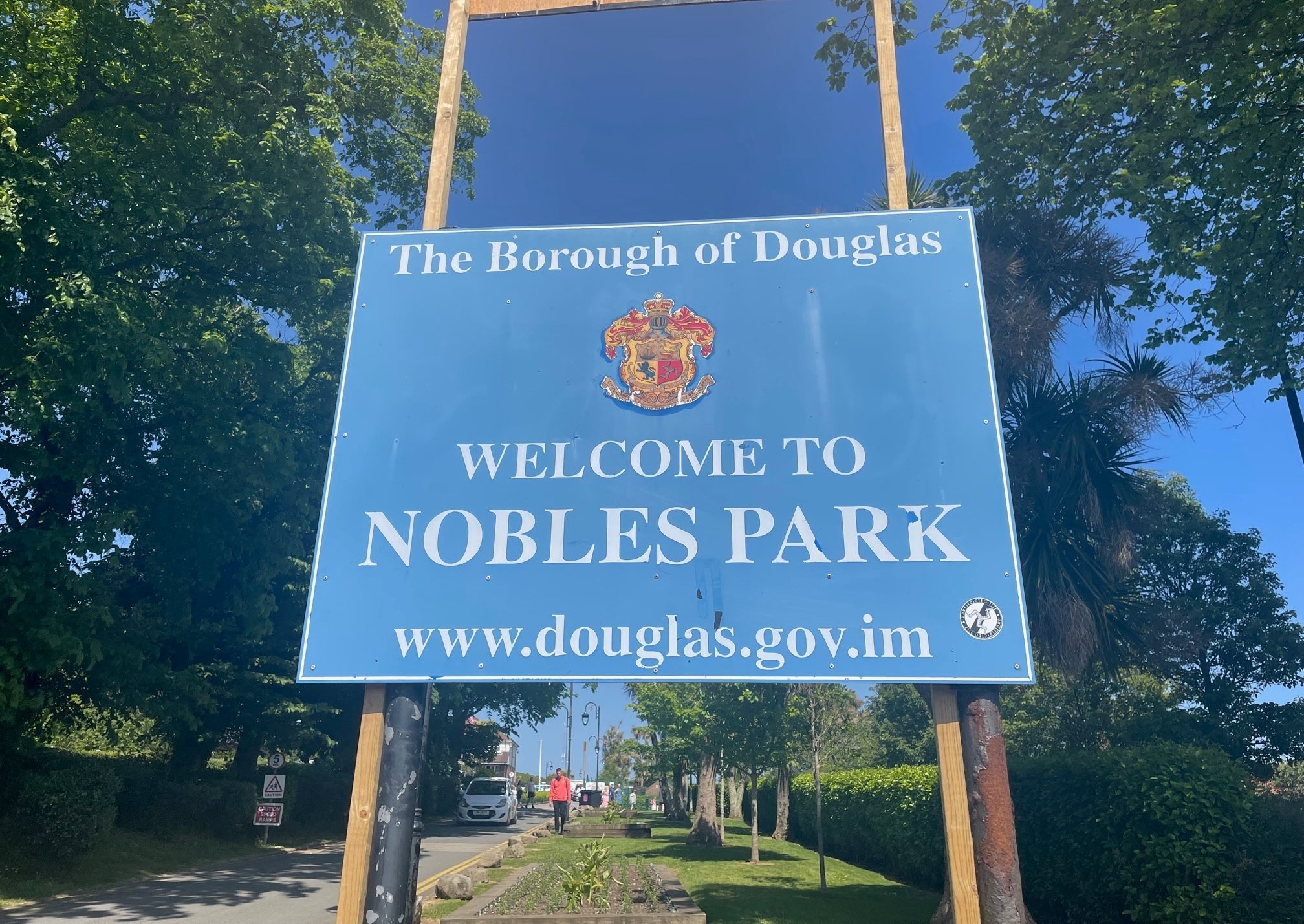 Witness saw man punch and kick his girlfriend while she was on the ...