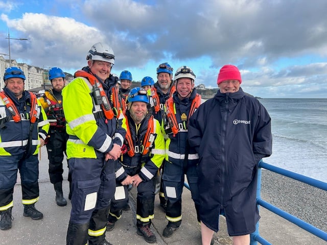 Pictures as hundreds brave the freezing sea for 2025 Douglas New Years ...