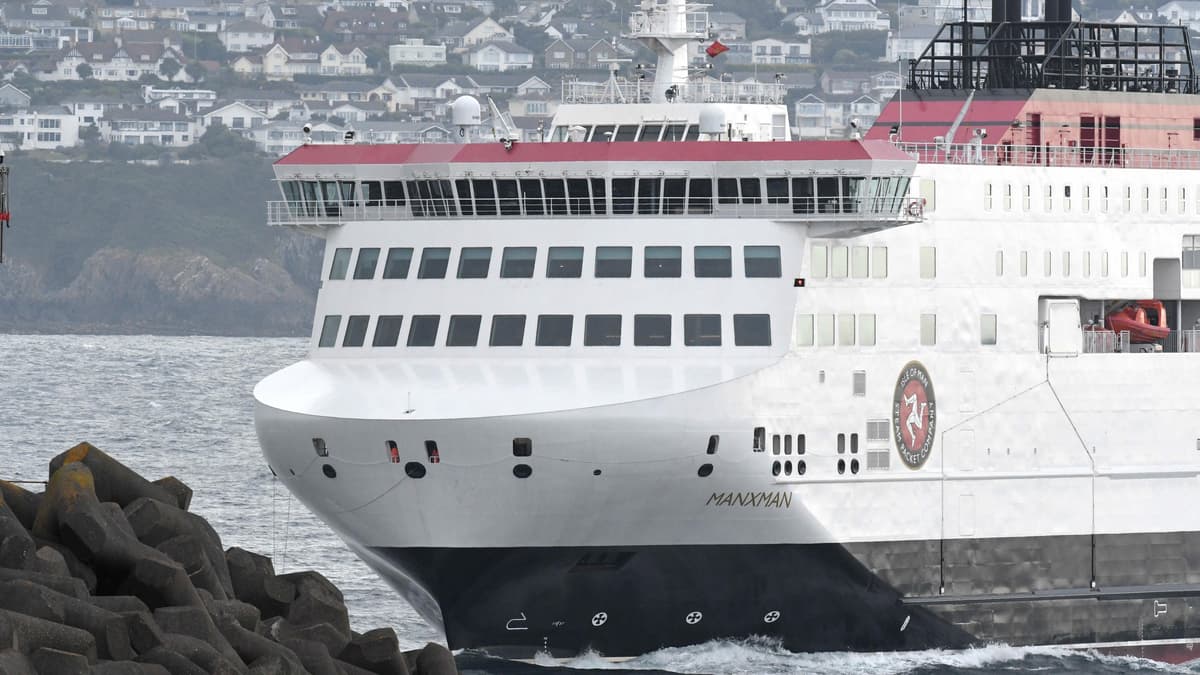 Drug mule had almost £10,000 worth of cocaine hidden in his backside | iomtoday.co.im