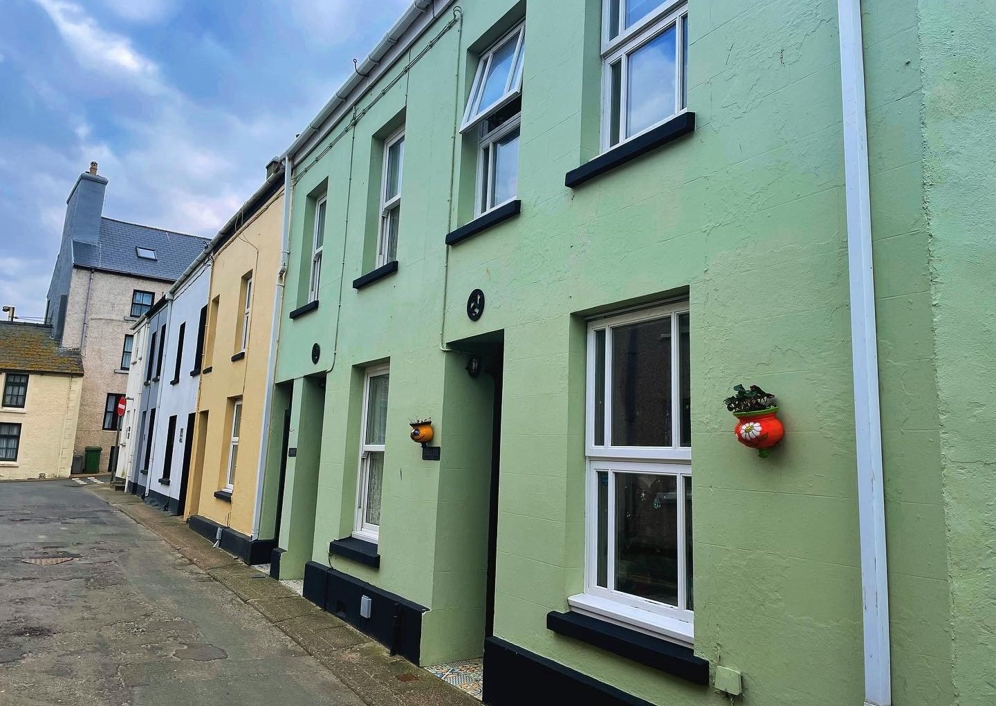 The hidden colourful Peel streets visitors often miss | iomtoday.co.im