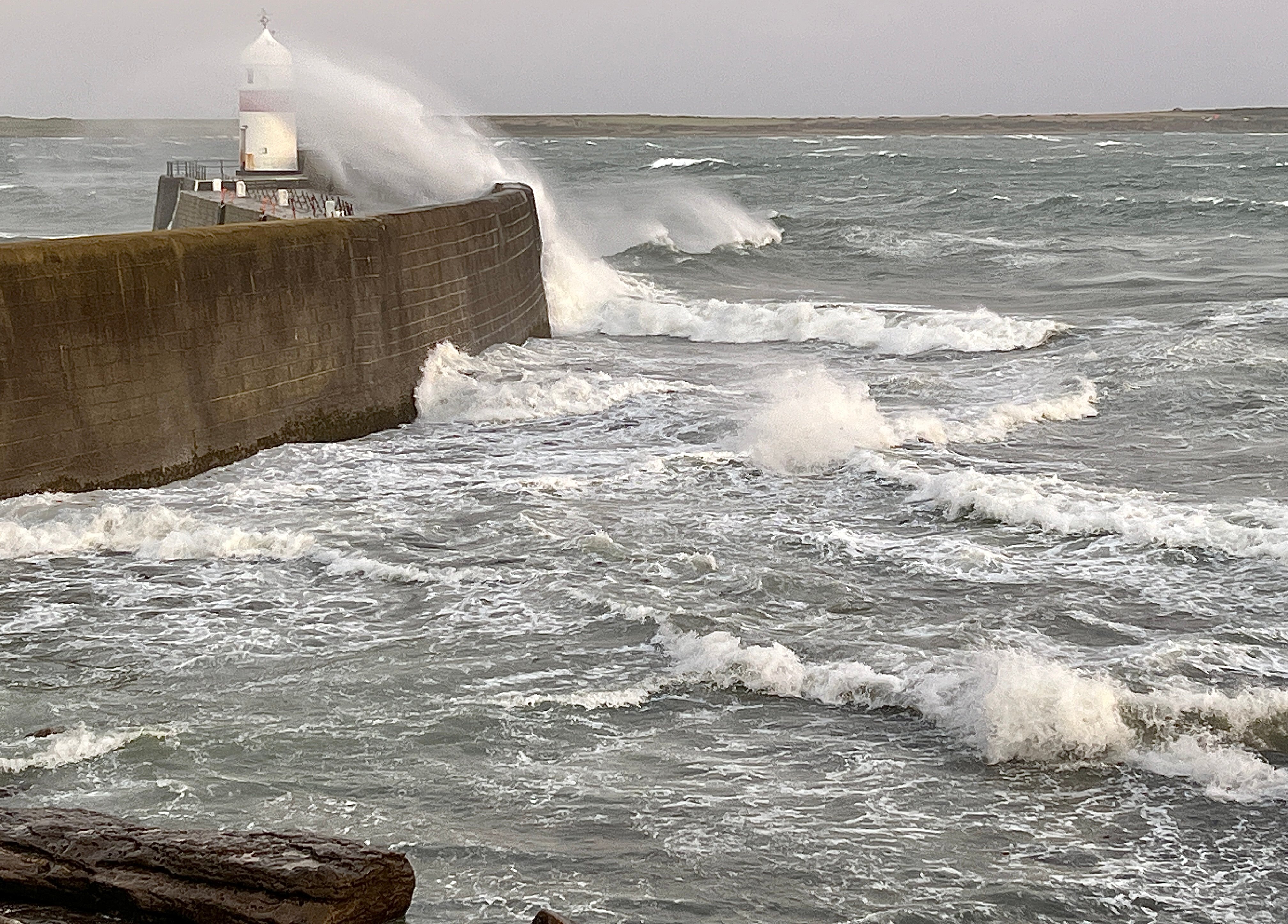 Met Office issue weather alert as strong winds to cause coastal ...