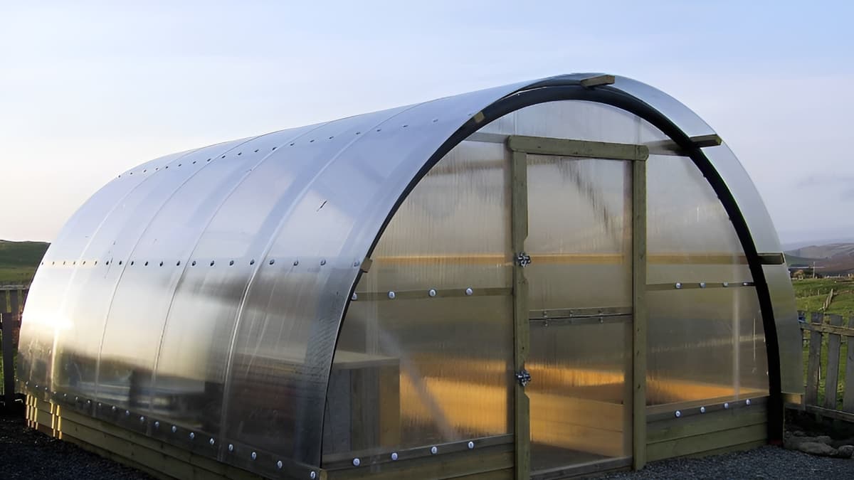Polytunnel plans to provide new leisure facility for hospice residents ...