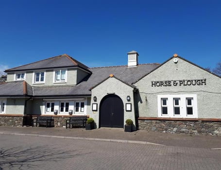 Inside the Thai restaurant that's reopened in an Isle of Man pub ...