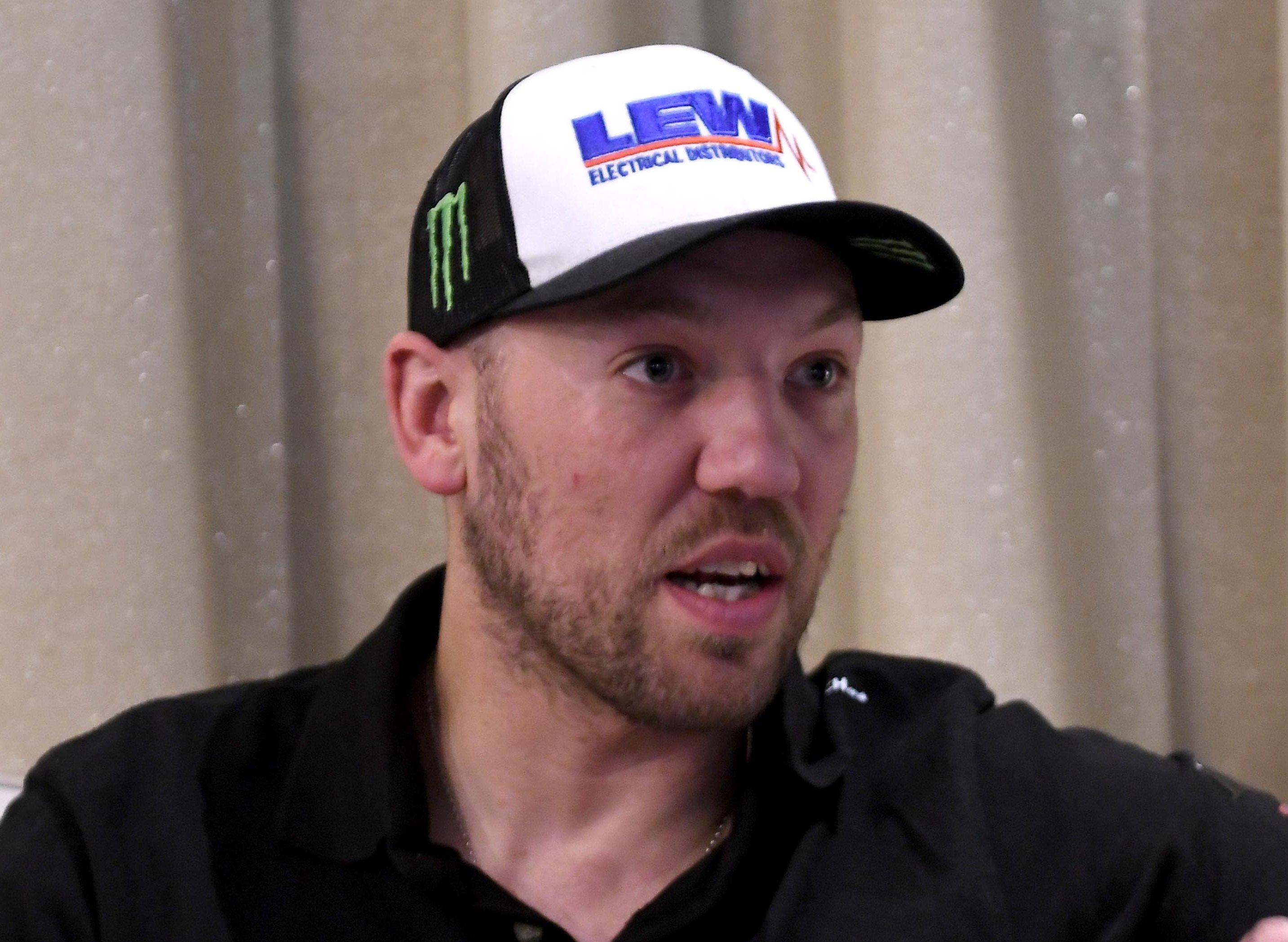 Isle of Man TT 2025: Peter Hickman injured in red flag incident ...