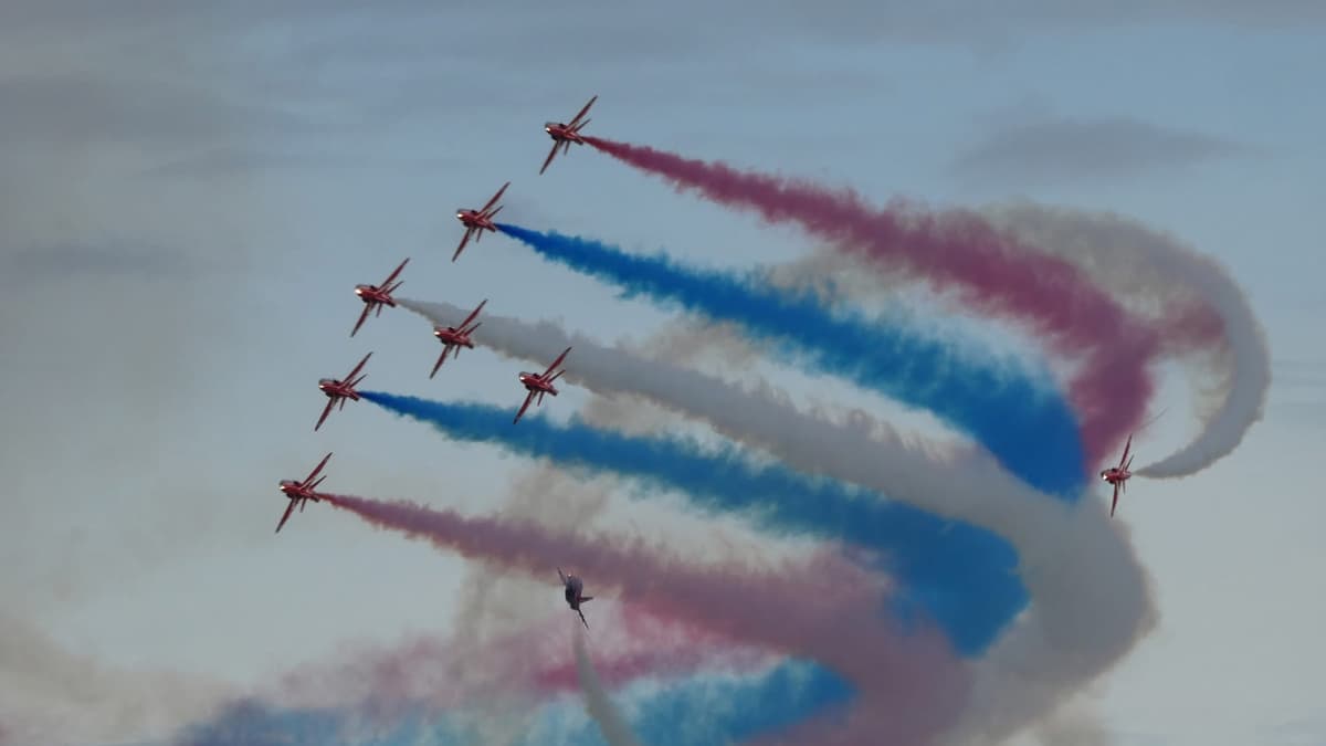 Isle of Man TT 2025: Watch highlights of Red Arrows' stunning display over Douglas | iomtoday.co.im