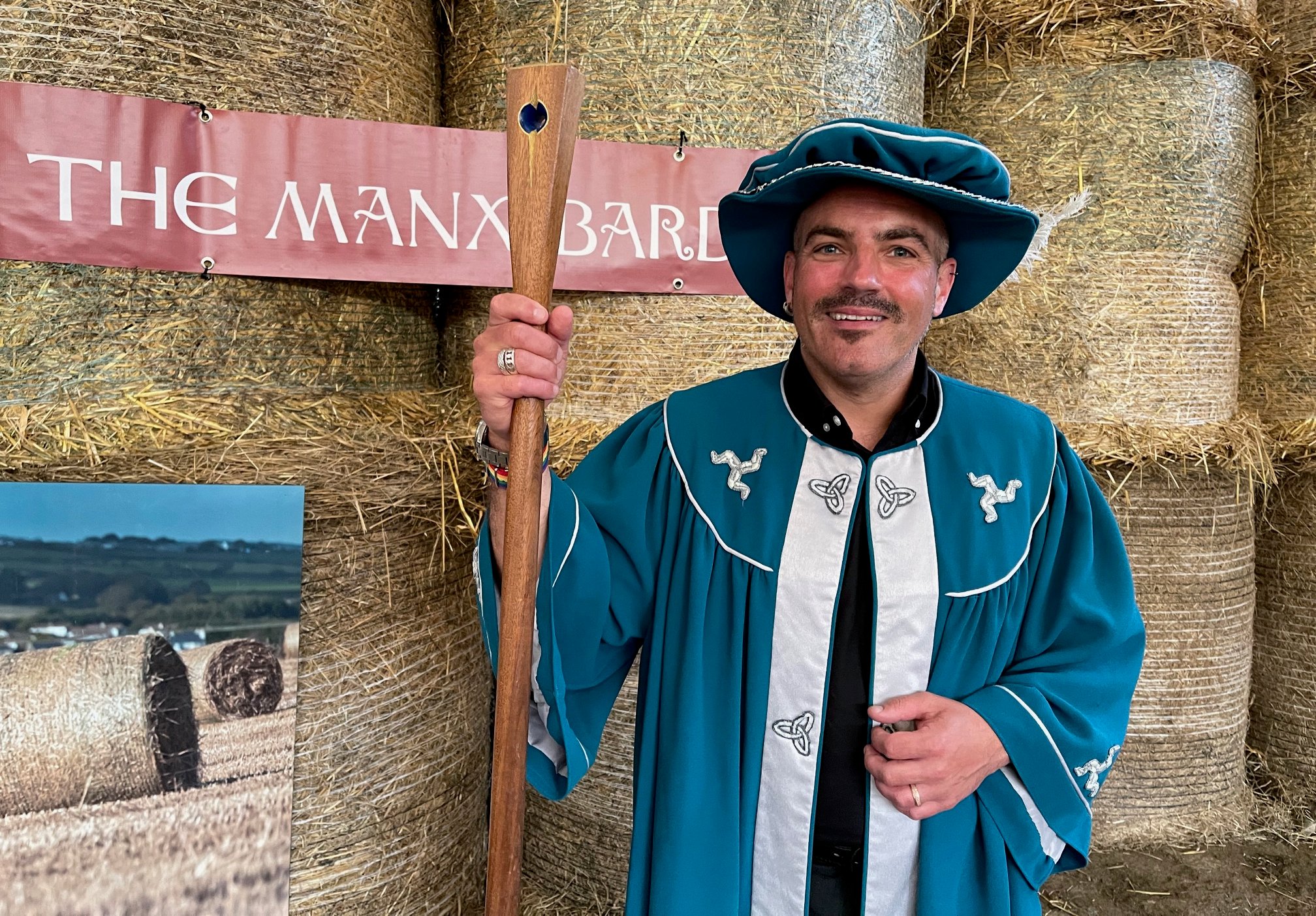 Manx Bard gets into the Christmas spirit with latest poem | iomtoday.co.im
