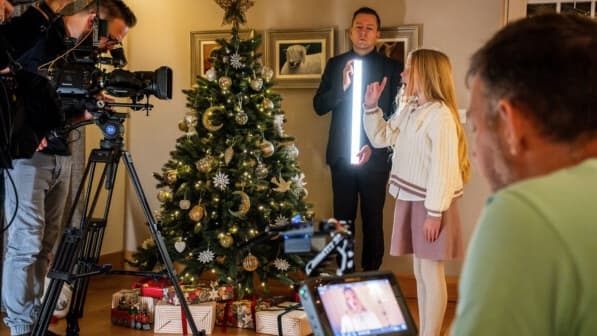 Watch as family defeats 'spirit of online shopping' in brilliant Love ...
